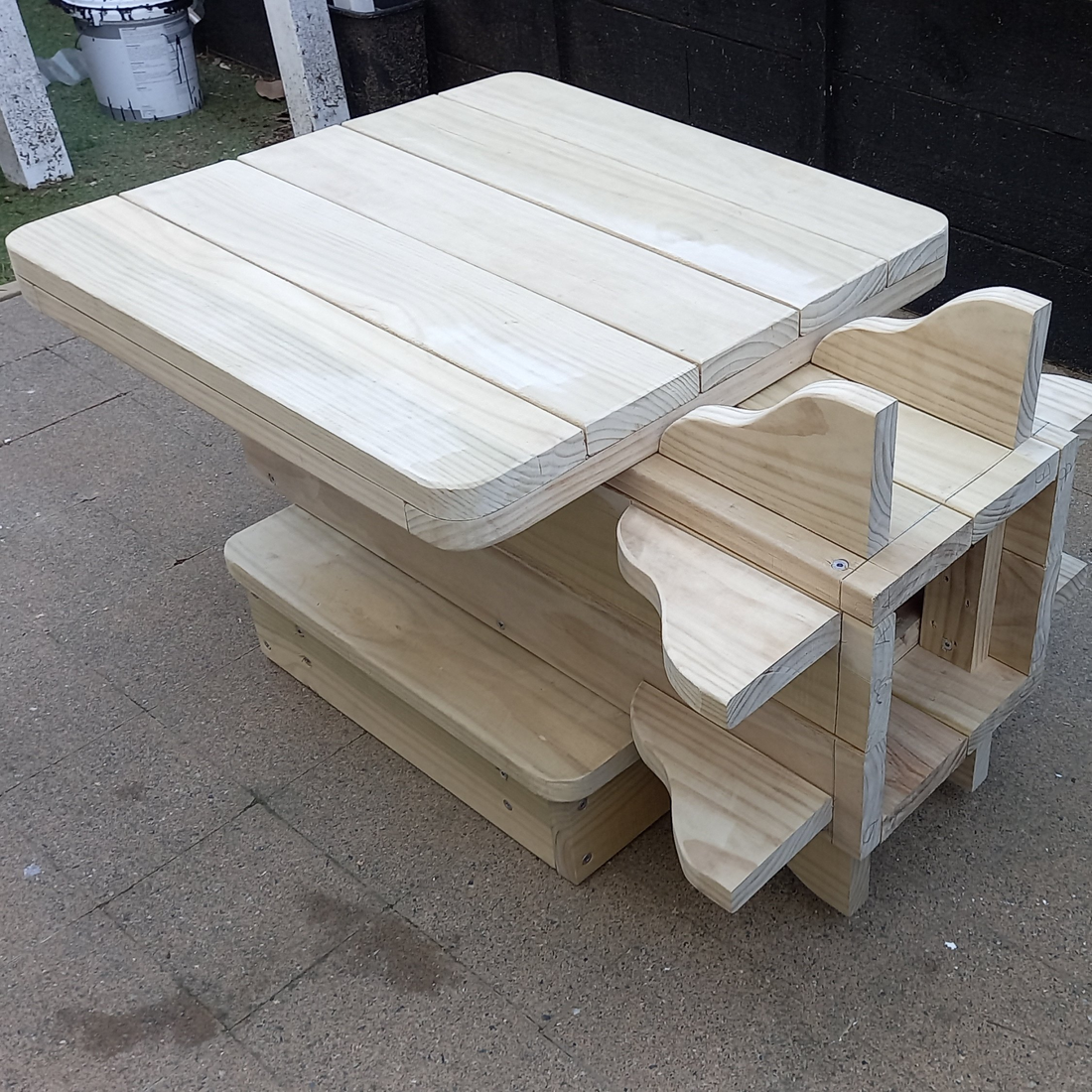 DIY plans to build an outdoor square pub bar table – Kenny's Yard ...